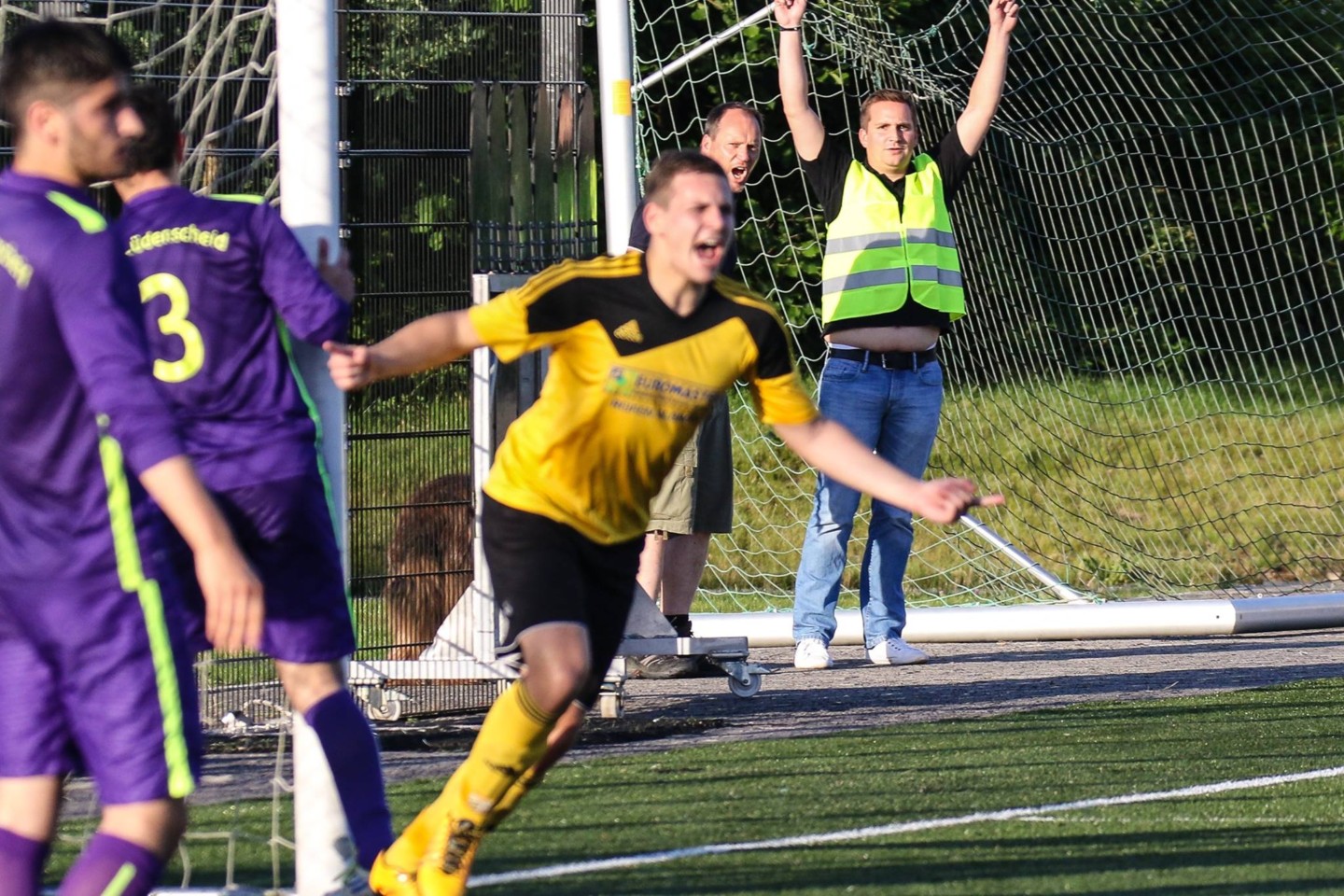 A-Jugend startet mit 5:1-Feuerwerk in die Aufstiegsrunde